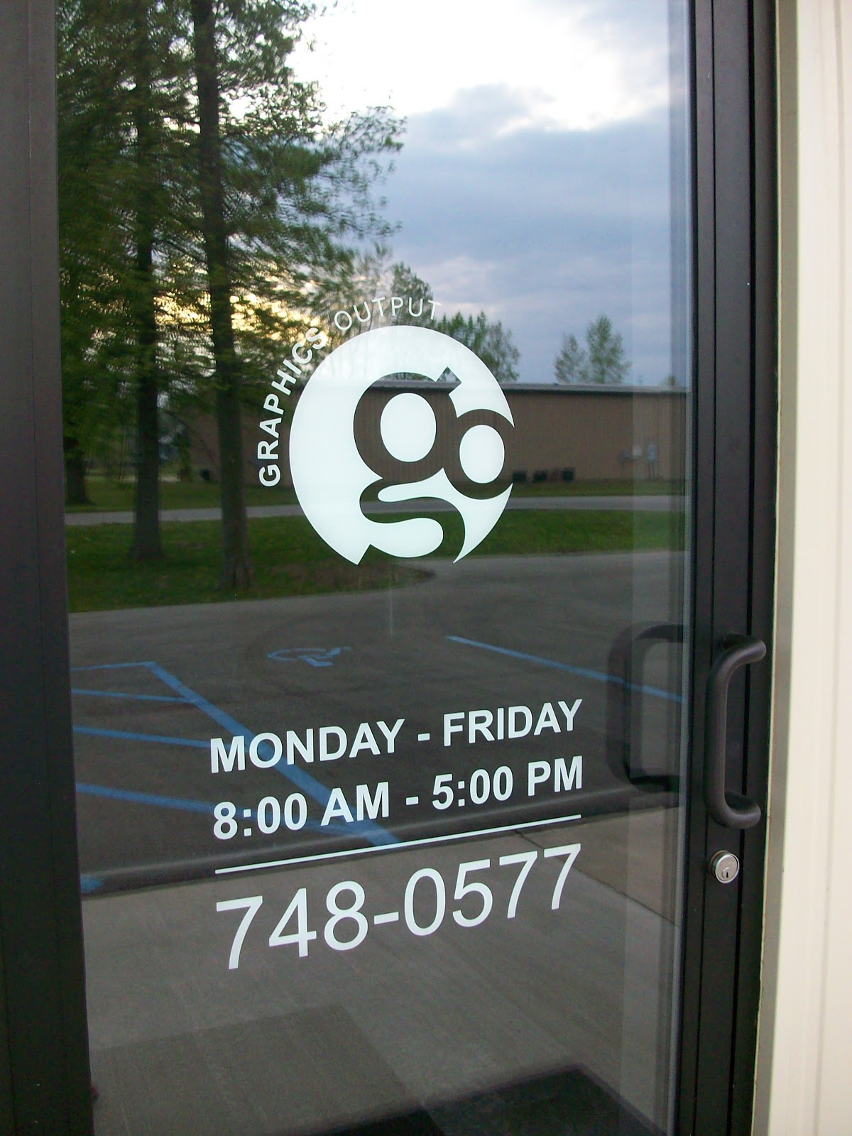 Being Transparent on which Decals to Choose for Glass - Graphics Output